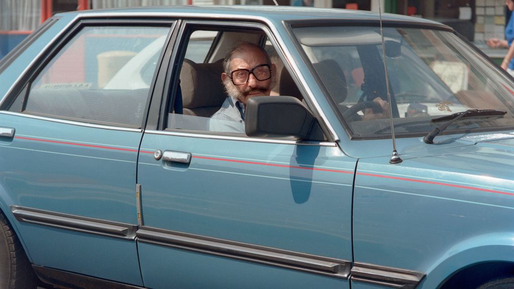 Summer traffic: Photos of frustrated London drivers in the 1980s ...
